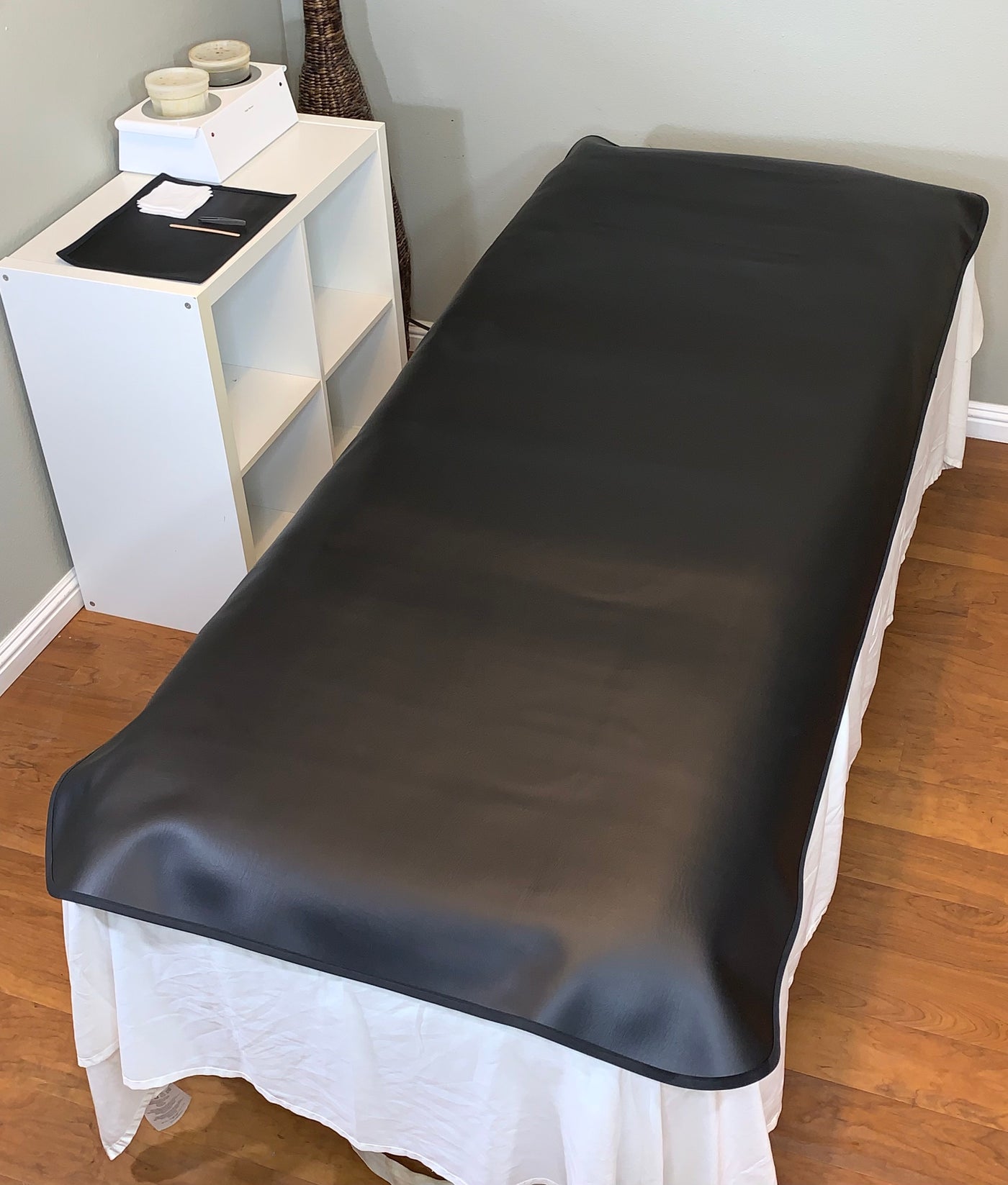 Black - Vinyl Pad (Includes mini pad)